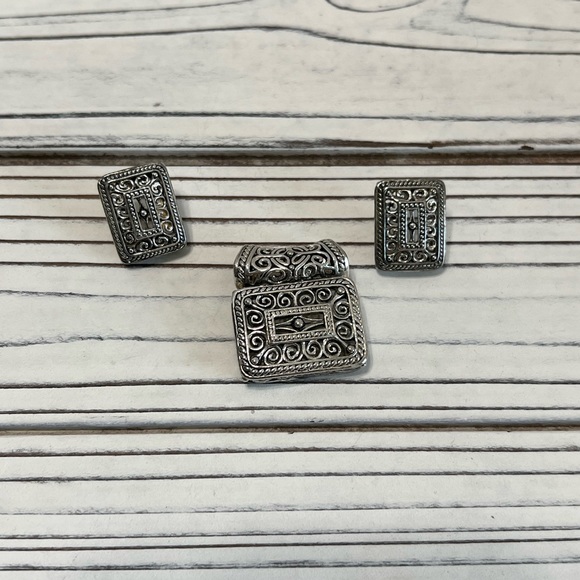 Best | Jewelry | Vintage Signed Best Jewelry Silver Toned Pendant And ...